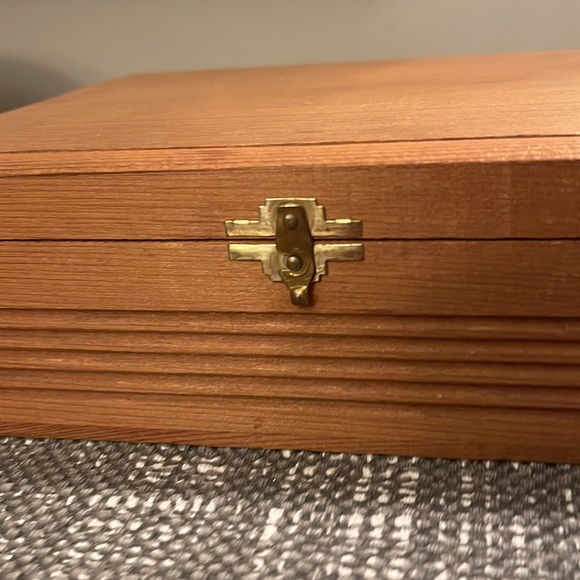 W.L. Snyder & Sons | Other | Vintage Cigar Box House Of Windsor Palmas ...